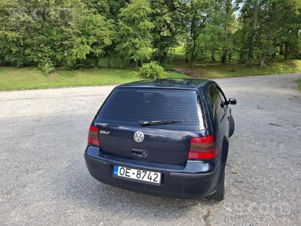 Blue Volkswagen Golf 2000 in Talsi, with an engine capacity of 1.40 L and mileage of 268 thousand km for 550 €, photo 4 on AUTOMOTO.COM.LV