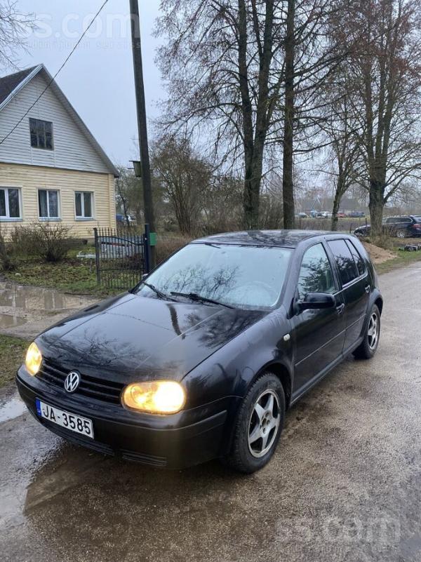 Blue Volkswagen Golf 2000 in Rezekne, with an engine capacity of 1.90 L and mileage of 475 thousand km for 850 €, photo 1 on AUTOMOTO.COM.LV