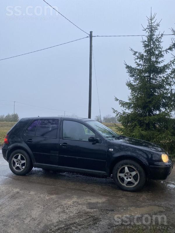 Blue Volkswagen Golf 2000 in Rezekne, with an engine capacity of 1.90 L and mileage of 475 thousand km for 850 €, photo 3 on AUTOMOTO.COM.LV