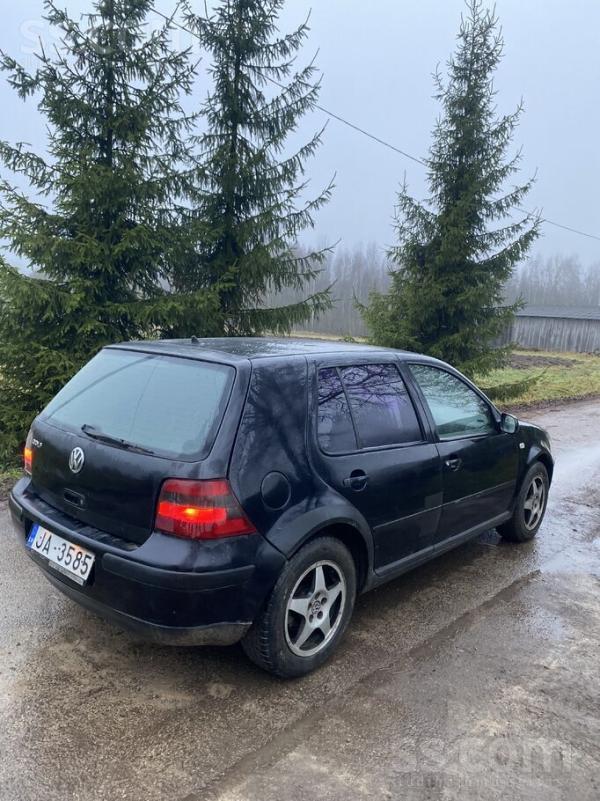Blue Volkswagen Golf 2000 in Rezekne, with an engine capacity of 1.90 L and mileage of 475 thousand km for 850 €, photo 4 on AUTOMOTO.COM.LV