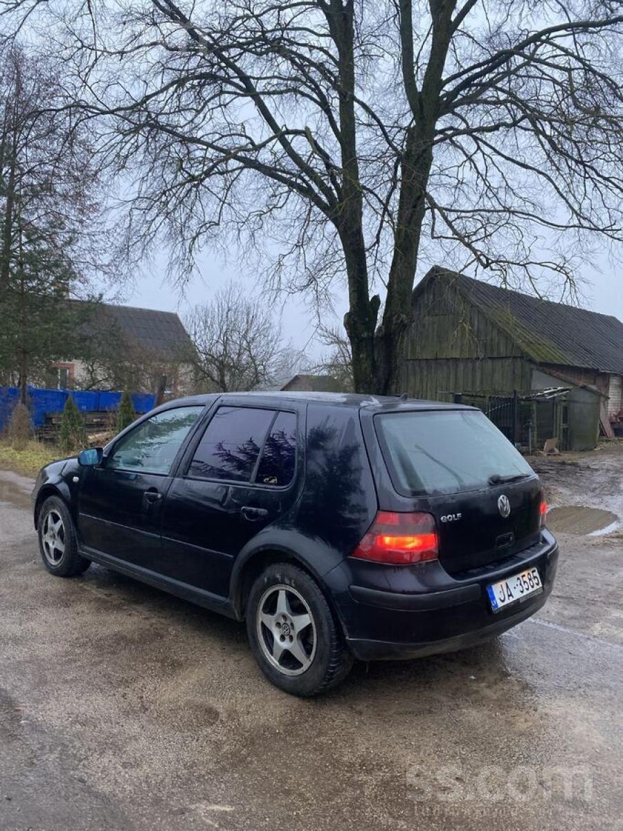Blue Volkswagen Golf 2000 in Rezekne, with an engine capacity of 1.90 L and mileage of 475 thousand km for 850 €, photo 6 on AUTOMOTO.COM.LV