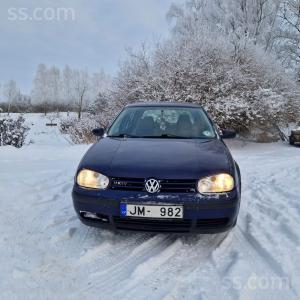 Blue Volkswagen Golf 2000 in Jelgava, with an engine capacity of 1.60 L and mileage of 311 thousand km for 1000 €, photo  on AUTOMOTO.COM.LV