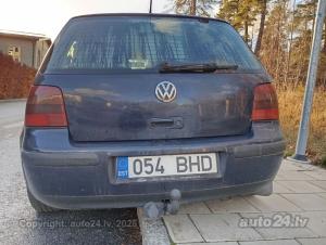 Blue Volkswagen Golf 2000 in Tartu, with an engine capacity of 1.60 L and mileage of 340 thousand km for 700 €, photo 4 on AUTOMOTO.COM.LV