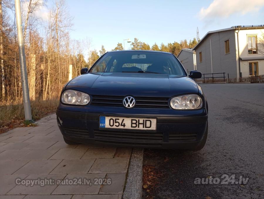Blue Volkswagen Golf 2000 in Tartu, with an engine capacity of 1.60 L and mileage of 340 thousand km for 700 €, photo 3 on AUTOMOTO.COM.LV