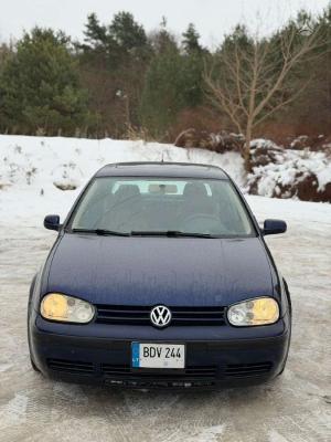Blue Volkswagen Golf 2000 in Vilnius, with an engine capacity of 1.90 L and mileage of 290 thousand km for 1700 €, photo 6 on AUTOMOTO.COM.LV