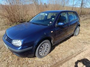 Blue Volkswagen Golf 2000 in Kaunas, with an engine capacity of 1.40 L and mileage of 157 thousand km for 1200 €, photo 3 on AUTOMOTO.COM.LV