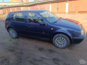 Blue Volkswagen Golf 2000 in Kaunas, with an engine capacity of 1.40 L and mileage of 157 thousand km for 1200 €, photo 9 on AUTOMOTO.COM.LV