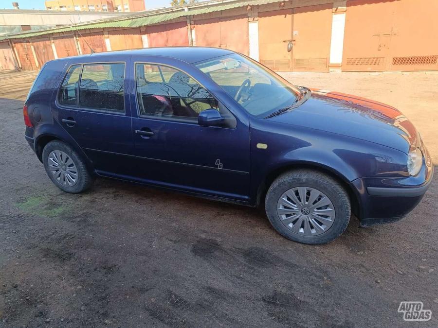 Blue Volkswagen Golf 2000 in Kaunas, with an engine capacity of 1.40 L and mileage of 157 thousand km for 1200 €, photo 9 on AUTOMOTO.COM.LV