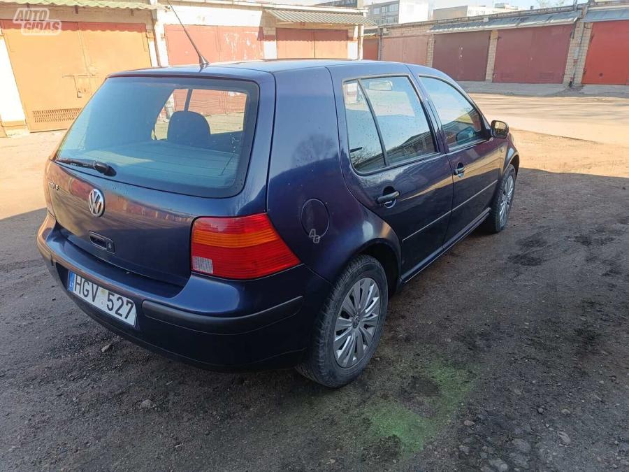 Blue Volkswagen Golf 2000 in Kaunas, with an engine capacity of 1.40 L and mileage of 157 thousand km for 1200 €, photo 11 on AUTOMOTO.COM.LV
