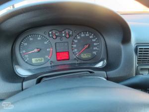 Blue Volkswagen Golf 2000 in Kaunas, with an engine capacity of 1.40 L and mileage of 157 thousand km for 1200 €, photo 16 on AUTOMOTO.COM.LV