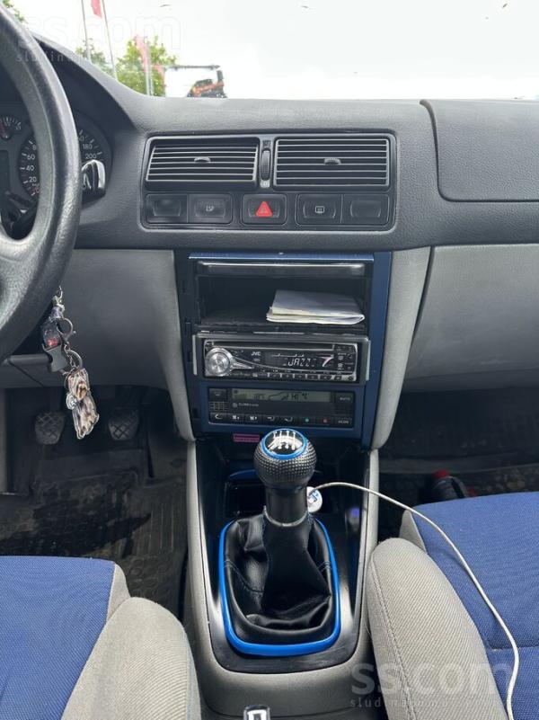 Blue Volkswagen Golf 2000 in Riga, with an engine capacity of 1.90 L and mileage of 333 thousand km for 1800 €, photo 8 on AUTOMOTO.COM.LV