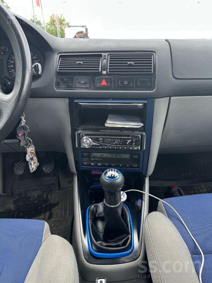 Blue Volkswagen Golf 2000 in Riga, with an engine capacity of 1.90 L and mileage of 333 thousand km for 1800 €, photo 9 on AUTOMOTO.COM.LV