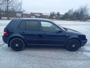 Zils Volkswagen Golf 2000 Cēsis, ar dzinēja tilpumu 1.90 L un nobraukumu 315 tūkst. km par 1850 €, foto  vietnē AUTOMOTO.COM.LV