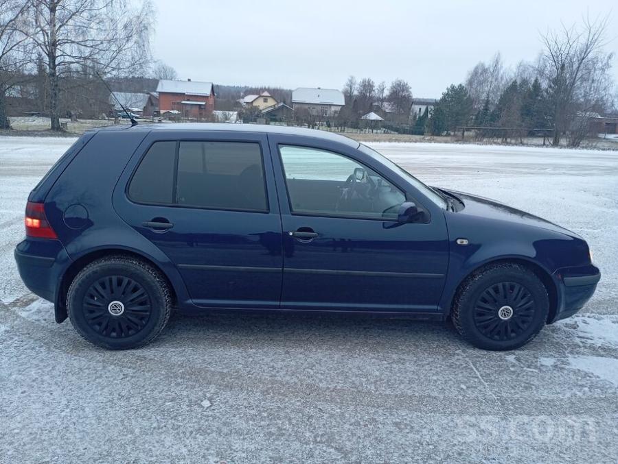 Zils Volkswagen Golf 2000 Cēsis, ar dzinēja tilpumu 1.90 L un nobraukumu 315 tūkst. km par 1850 €, foto 1 vietnē AUTOMOTO.COM.LV