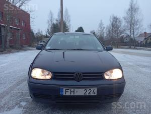 Zils Volkswagen Golf 2000 Cēsis, ar dzinēja tilpumu 1.90 L un nobraukumu 315 tūkst. km par 1850 €, foto 4 vietnē AUTOMOTO.COM.LV