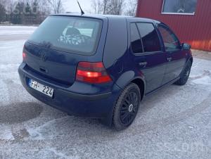Zils Volkswagen Golf 2000 Cēsis, ar dzinēja tilpumu 1.90 L un nobraukumu 315 tūkst. km par 1850 €, foto 9 vietnē AUTOMOTO.COM.LV