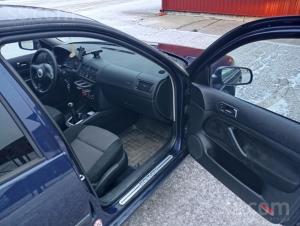 Zils Volkswagen Golf 2000 Cēsis, ar dzinēja tilpumu 1.90 L un nobraukumu 315 tūkst. km par 1850 €, foto 14 vietnē AUTOMOTO.COM.LV