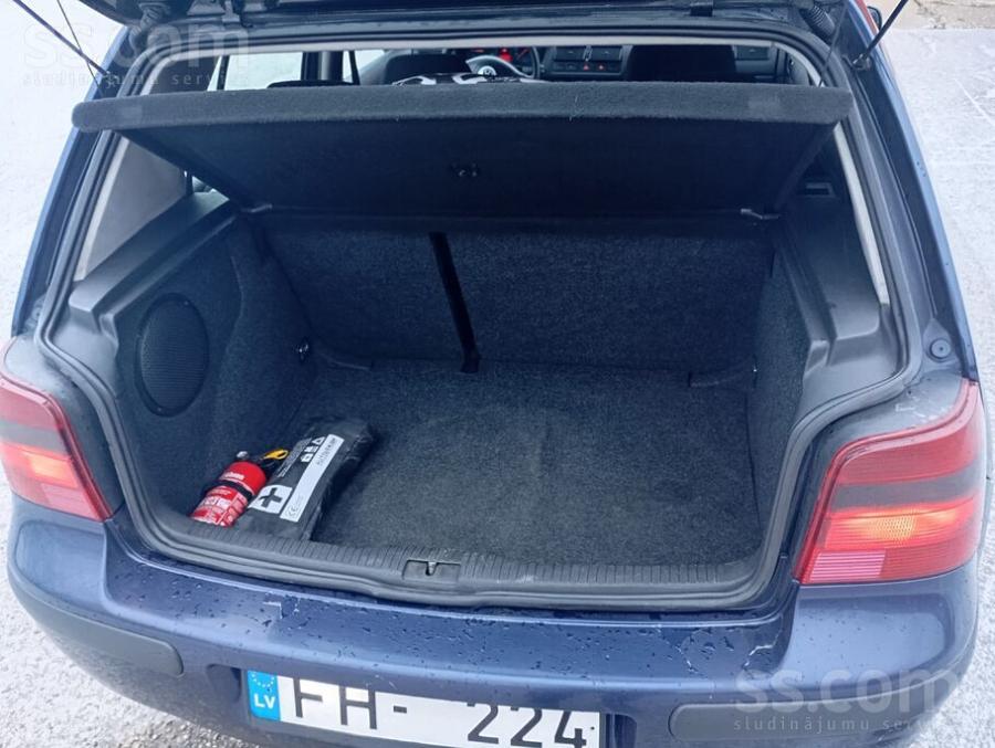 Zils Volkswagen Golf 2000 Cēsis, ar dzinēja tilpumu 1.90 L un nobraukumu 315 tūkst. km par 1850 €, foto 16 vietnē AUTOMOTO.COM.LV