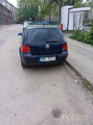 Blue Volkswagen Golf 2000 in Riga, with an engine capacity of 1.90 L and mileage of 303 thousand km for 1100 €, photo 3 on AUTOMOTO.COM.LV