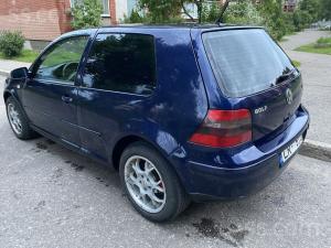 Zils Volkswagen Golf 2000 Daugavpils, ar dzinēja tilpumu 1.90 L un nobraukumu 422 tūkst. km par 1100 €, foto 4 vietnē AUTOMOTO.COM.LV