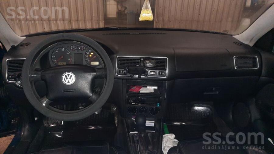 Blue Volkswagen Golf 2000 in Daugavpils, with an engine capacity of 1.90 L and mileage of 335 thousand km for 950 €, photo 6 on AUTOMOTO.COM.LV