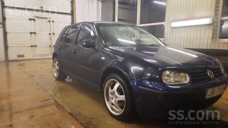 Blue Volkswagen Golf 2000 in Daugavpils, with an engine capacity of 1.90 L and mileage of 335 thousand km for 950 €, photo 16 on AUTOMOTO.COM.LV