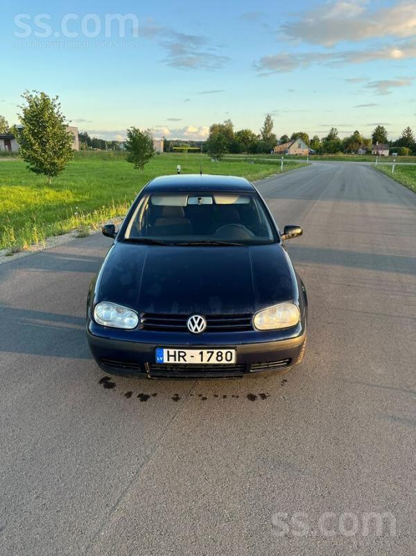 Zils Volkswagen Golf 2000 Jēkabpils, ar dzinēja tilpumu 1.90 L un nobraukumu 284 tūkst. km par 1400 €, foto 2 vietnē AUTOMOTO.COM.LV