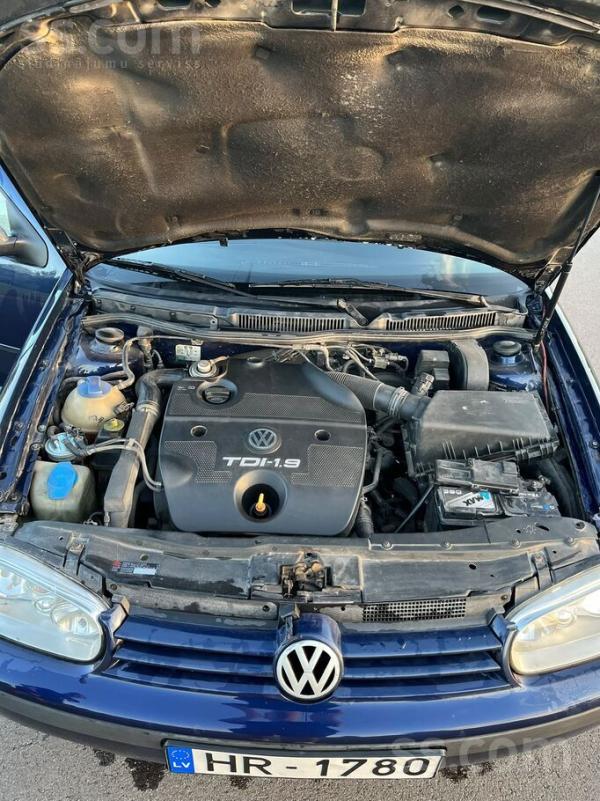 Zils Volkswagen Golf 2000 Jēkabpils, ar dzinēja tilpumu 1.90 L un nobraukumu 284 tūkst. km par 1400 €, foto 10 vietnē AUTOMOTO.COM.LV