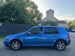 Zils Volkswagen Golf 2000 Panevēža, ar dzinēja tilpumu 1.90 L un nobraukumu 381 tūkst. km par 750 €, foto 7 vietnē AUTOMOTO.COM.LV
