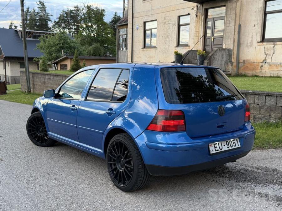 Blue Volkswagen Golf 2000 in Valmiera, with an engine capacity of 1.90 L and mileage of 284 thousand km for 1700 €, photo 8 on AUTOMOTO.COM.LV