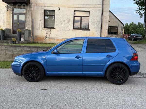 Blue Volkswagen Golf 2000 in Valmiera, with an engine capacity of 1.90 L and mileage of 284 thousand km for 1700 €, photo 8 on AUTOMOTO.COM.LV