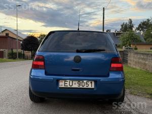 Blue Volkswagen Golf 2000 in Valmiera, with an engine capacity of 1.90 L and mileage of 284 thousand km for 1700 €, photo 11 on AUTOMOTO.COM.LV