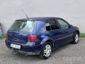 Синий Фольксваген Гольф 2000 в Рига, объемом двигателя 1.60 л и пробегом 334 тыс. км за 350 €, фото 5 на AUTOMOTO.COM.LV