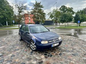 Blue Volkswagen Golf 2000 in Riga, with an engine capacity of 1.90 L and mileage of 330 thousand km for 1100 €, photo 3 on AUTOMOTO.COM.LV