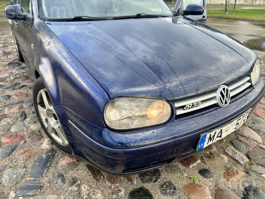 Blue Volkswagen Golf 2000 in Riga, with an engine capacity of 1.90 L and mileage of 330 thousand km for 1100 €, photo 4 on AUTOMOTO.COM.LV