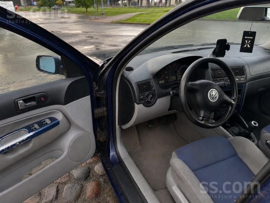 Blue Volkswagen Golf 2000 in Riga, with an engine capacity of 1.90 L and mileage of 330 thousand km for 1100 €, photo 9 on AUTOMOTO.COM.LV