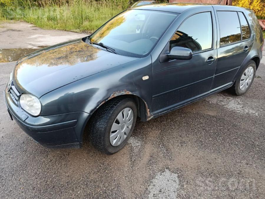 Blue Volkswagen Golf 2000 in Daugavpils, with an engine capacity of 1.90 L and mileage of 413 thousand km for 950 €, photo 4 on AUTOMOTO.COM.LV