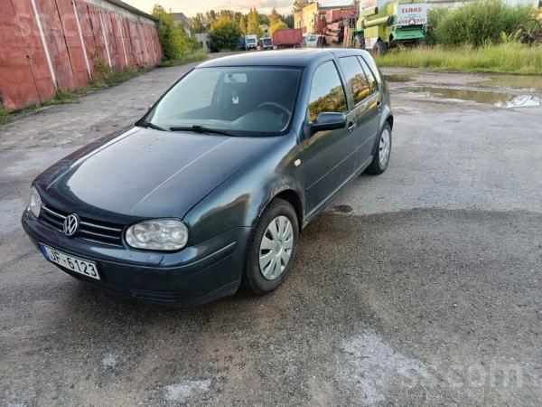 Zils Volkswagen Golf 2000 Daugavpils, ar dzinēja tilpumu 1.90 L un nobraukumu 413 tūkst. km par 950 €, foto 5 vietnē AUTOMOTO.COM.LV