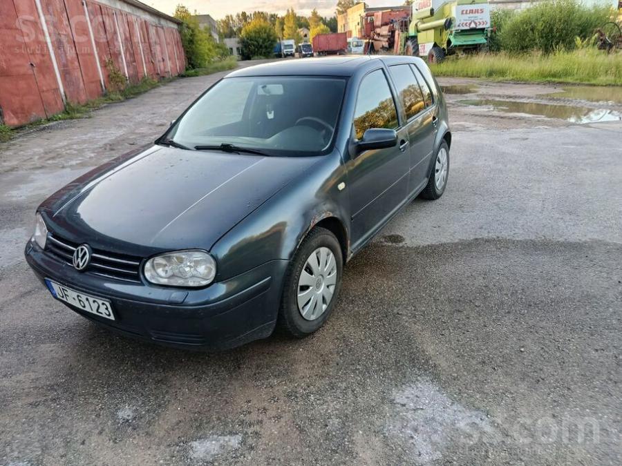 Blue Volkswagen Golf 2000 in Daugavpils, with an engine capacity of 1.90 L and mileage of 413 thousand km for 950 €, photo 6 on AUTOMOTO.COM.LV