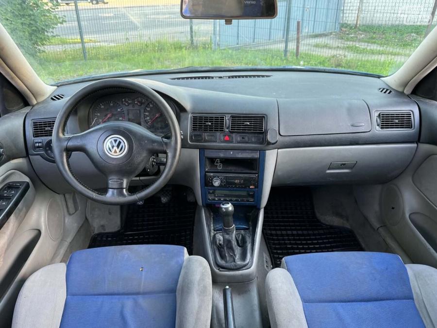 Zils Volkswagen Golf 2000 Panevēža, ar dzinēja tilpumu 1.90 L un nobraukumu 254 tūkst. km par 699 €, foto 13 vietnē AUTOMOTO.COM.LV