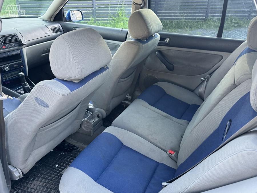 Zils Volkswagen Golf 2000 Panevēža, ar dzinēja tilpumu 1.90 L un nobraukumu 290 tūkst. km par 660 €, foto 15 vietnē AUTOMOTO.COM.LV