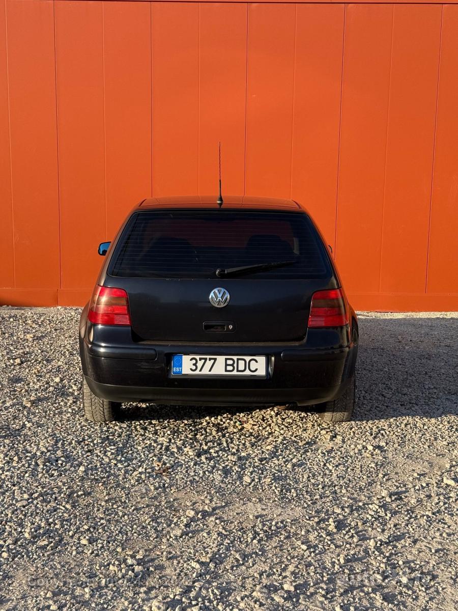 Zils Volkswagen Golf 2000 Tallina, ar dzinēja tilpumu 1.90 L un nobraukumu 218 tūkst. km par 2300 €, foto 5 vietnē AUTOMOTO.COM.LV