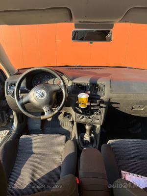 Zils Volkswagen Golf 2000 Tallina, ar dzinēja tilpumu 1.90 L un nobraukumu 218 tūkst. km par 2300 €, foto 6 vietnē AUTOMOTO.COM.LV
