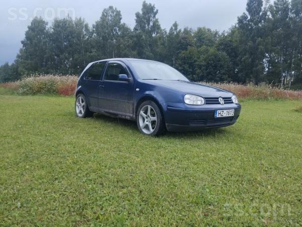 Blue Volkswagen Golf 2000 in Ludza, with an engine capacity of 1.90 L and mileage of 260 thousand km for 1350 €, photo 4 on AUTOMOTO.COM.LV