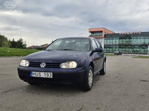 Zils Volkswagen Golf 2000 Panevēža, ar dzinēja tilpumu 1.90 L un nobraukumu 292 tūkst. km par 520 €, foto  vietnē AUTOMOTO.COM.LV