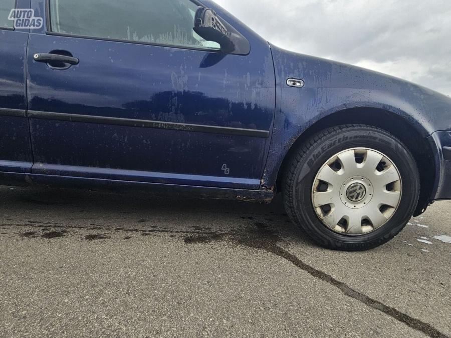 Zils Volkswagen Golf 2000 Panevēža, ar dzinēja tilpumu 1.90 L un nobraukumu 292 tūkst. km par 520 €, foto 7 vietnē AUTOMOTO.COM.LV