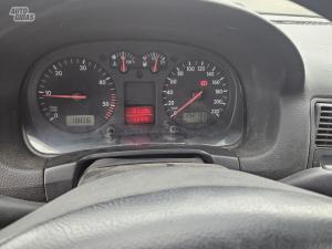 Zils Volkswagen Golf 2000 Panevēža, ar dzinēja tilpumu 1.90 L un nobraukumu 292 tūkst. km par 520 €, foto 10 vietnē AUTOMOTO.COM.LV