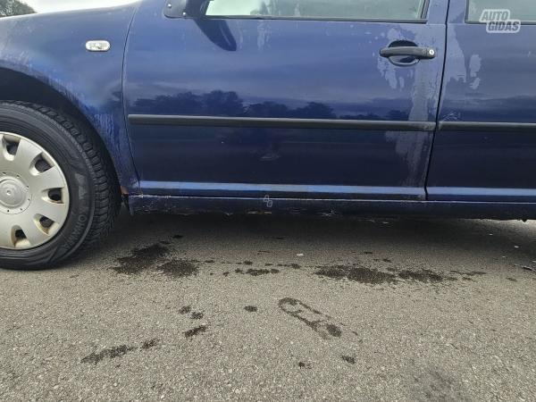 Zils Volkswagen Golf 2000 Panevēža, ar dzinēja tilpumu 1.90 L un nobraukumu 292 tūkst. km par 520 €, foto 11 vietnē AUTOMOTO.COM.LV