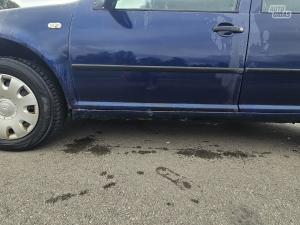 Zils Volkswagen Golf 2000 Panevēža, ar dzinēja tilpumu 1.90 L un nobraukumu 292 tūkst. km par 520 €, foto 11 vietnē AUTOMOTO.COM.LV