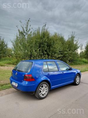 Zils Volkswagen Golf 2000 Rīga, ar dzinēja tilpumu 1.60 L un nobraukumu 279 tūkst. km par 1100 €, foto 5 vietnē AUTOMOTO.COM.LV